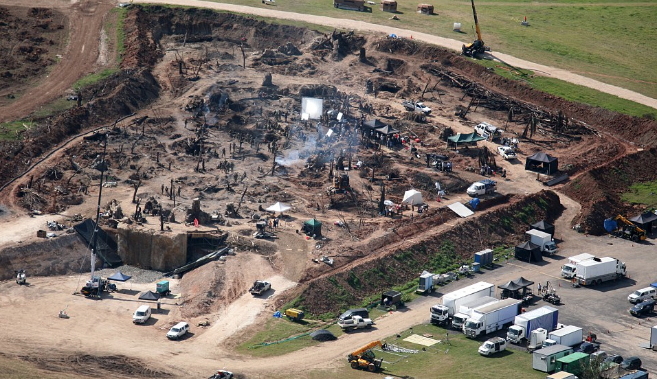 Poster & Pics Of HACKSAW RIDGE, Mel Gibson’s Return To Director’s Chair ...