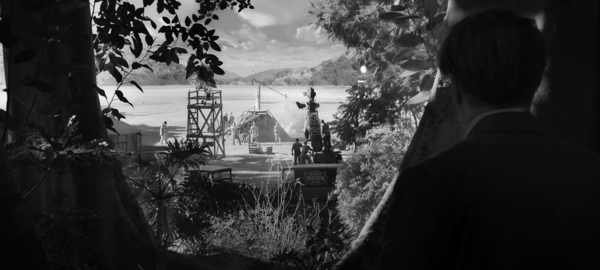 Second MANK Trailer Shows Drama Of Early Hollywood (VIDEO/POSTER) – I ...