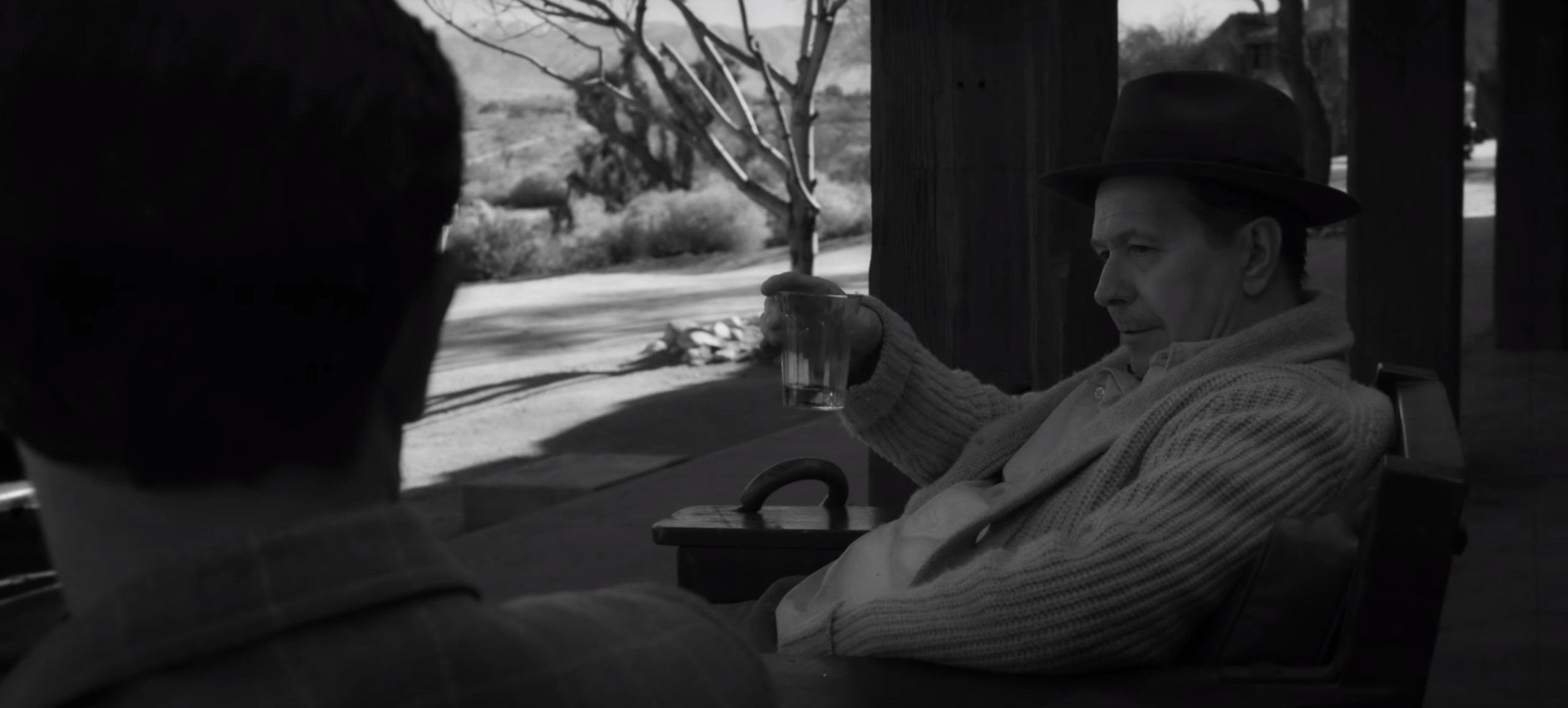 Second MANK Trailer Shows Drama Of Early Hollywood (VIDEO/POSTER) – I ...